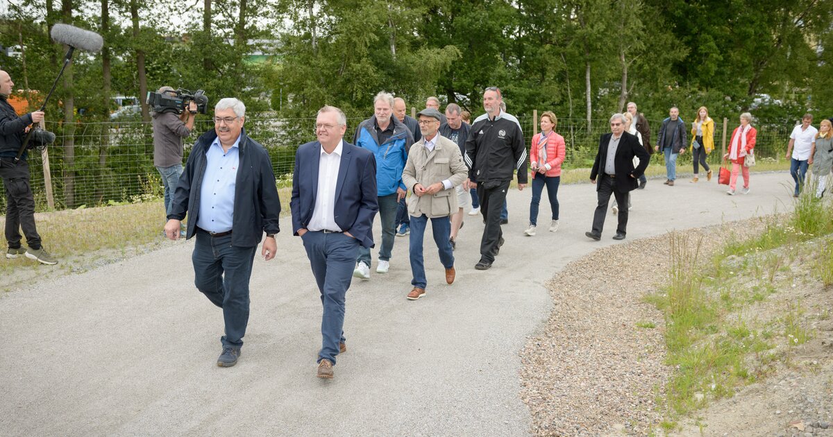 Tunnelberg offiziell eingeweiht - BIS Bremerhaven